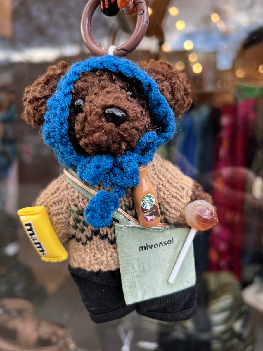 Peter the Campus Shutter Bug – Mint Julep